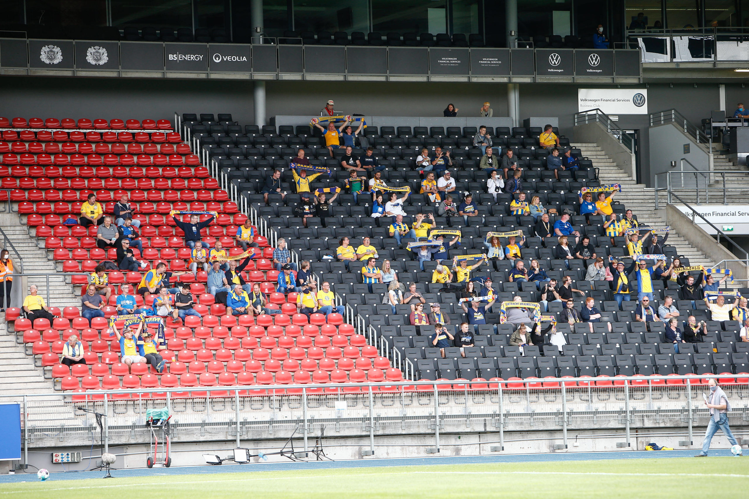 Verein für Verein: Wie viele Fans ins Stadion dürfen | liga2-online.de