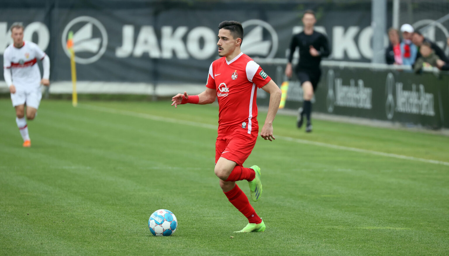 FCK stattet Sturm-Talent Angelos Stavridis mit Profivertrag aus – liga2 ...