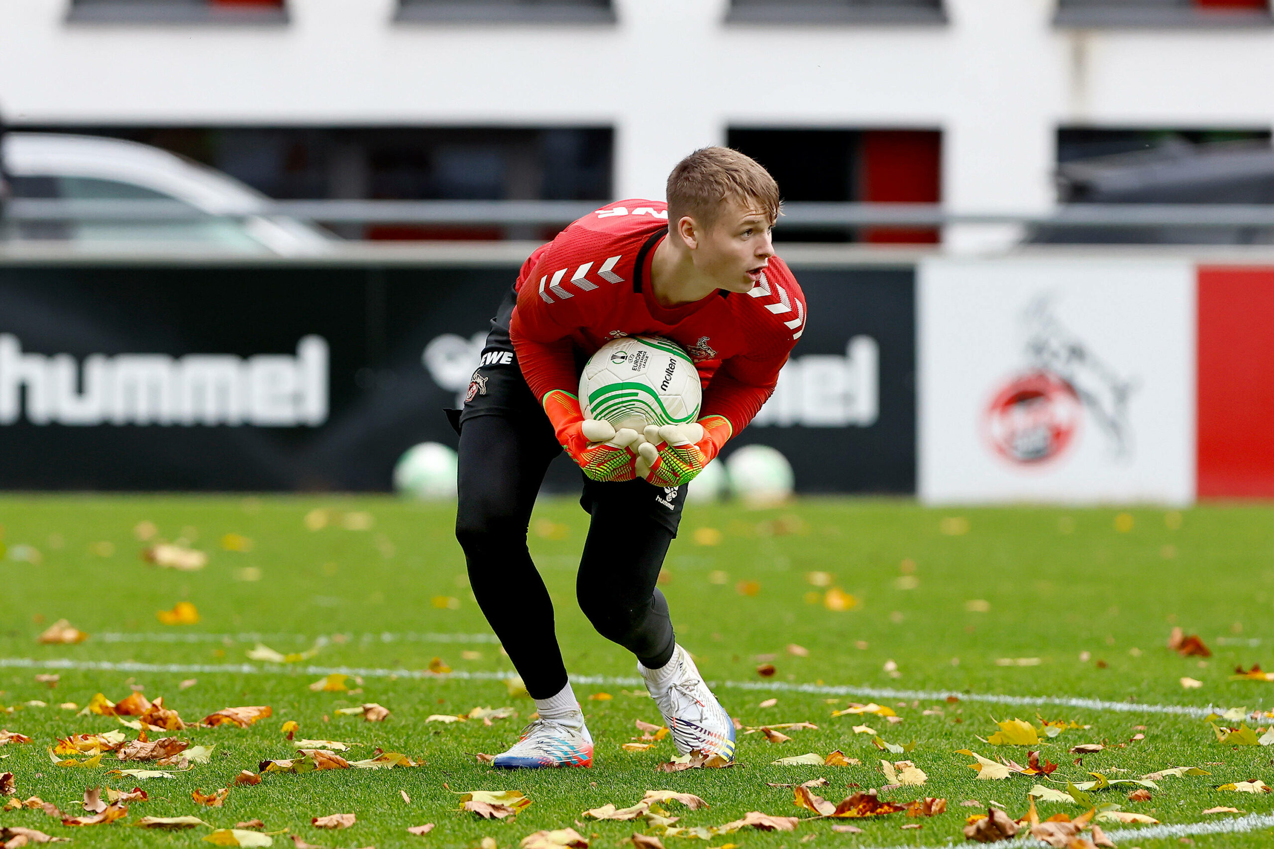 Per Leihe bis 2024: Regensburg holt Keeper Jonas Urbig aus Köln – liga2 ...