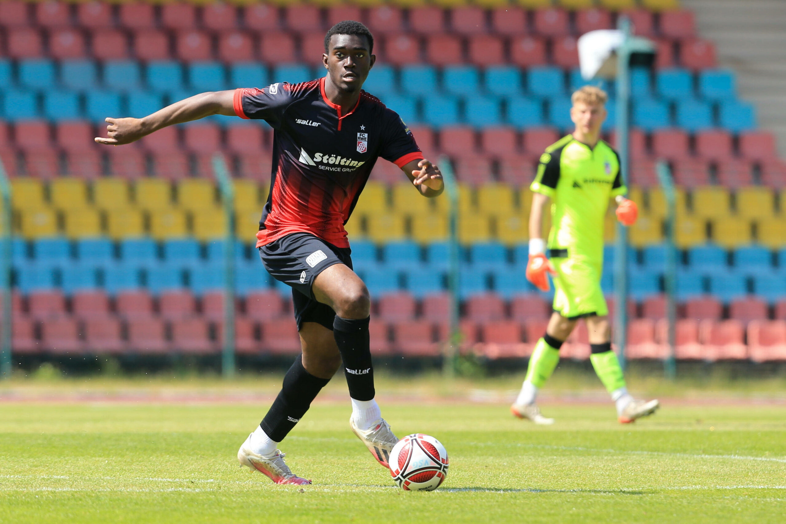 Innenverteidiger im Anflug: Hansa vor Verpflichtung von Nkoa – liga2 ...