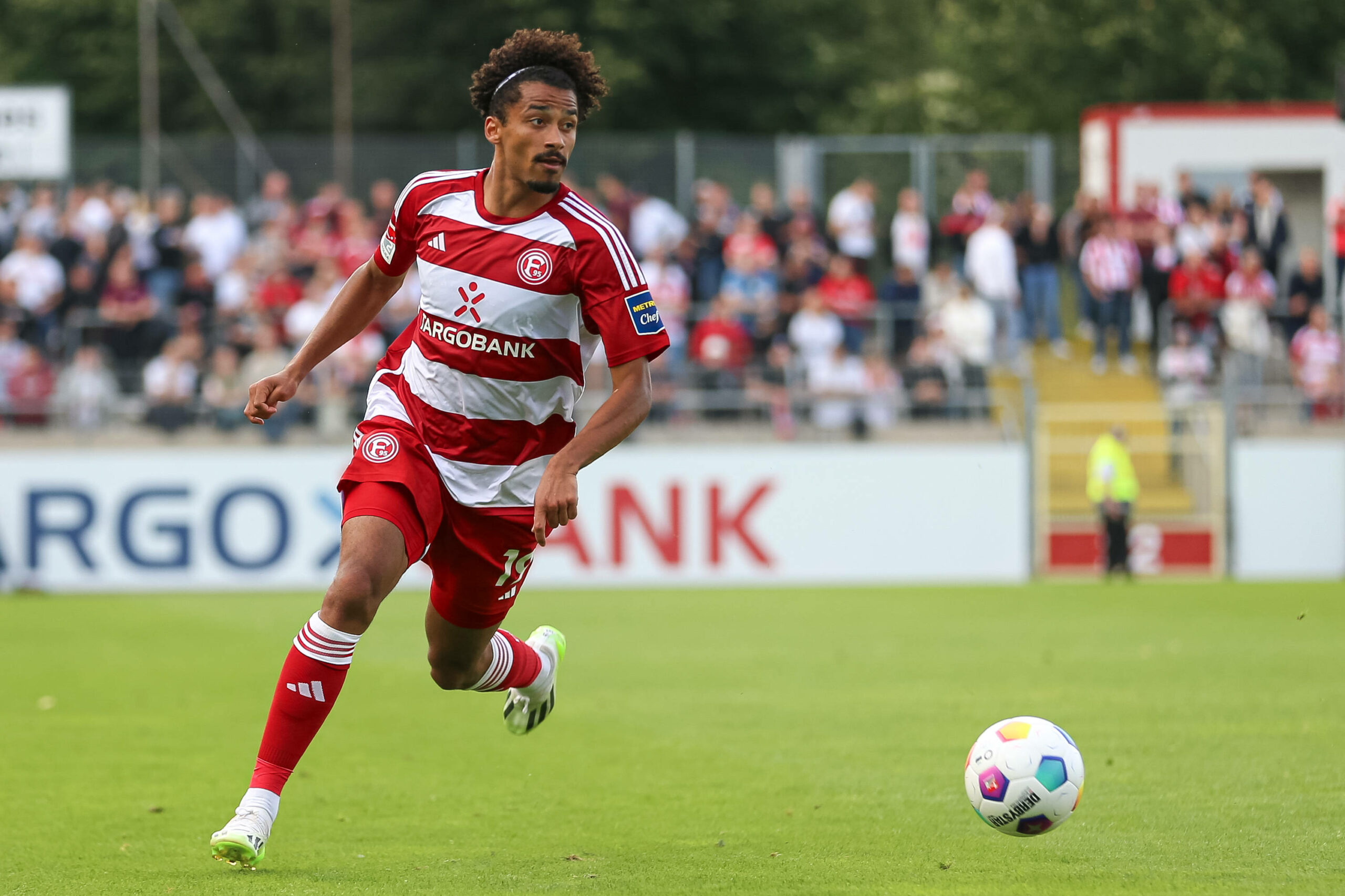 F95: Kein Abgang von Iyoha geplant – Weber sucht Verstärkungen – liga2 ...