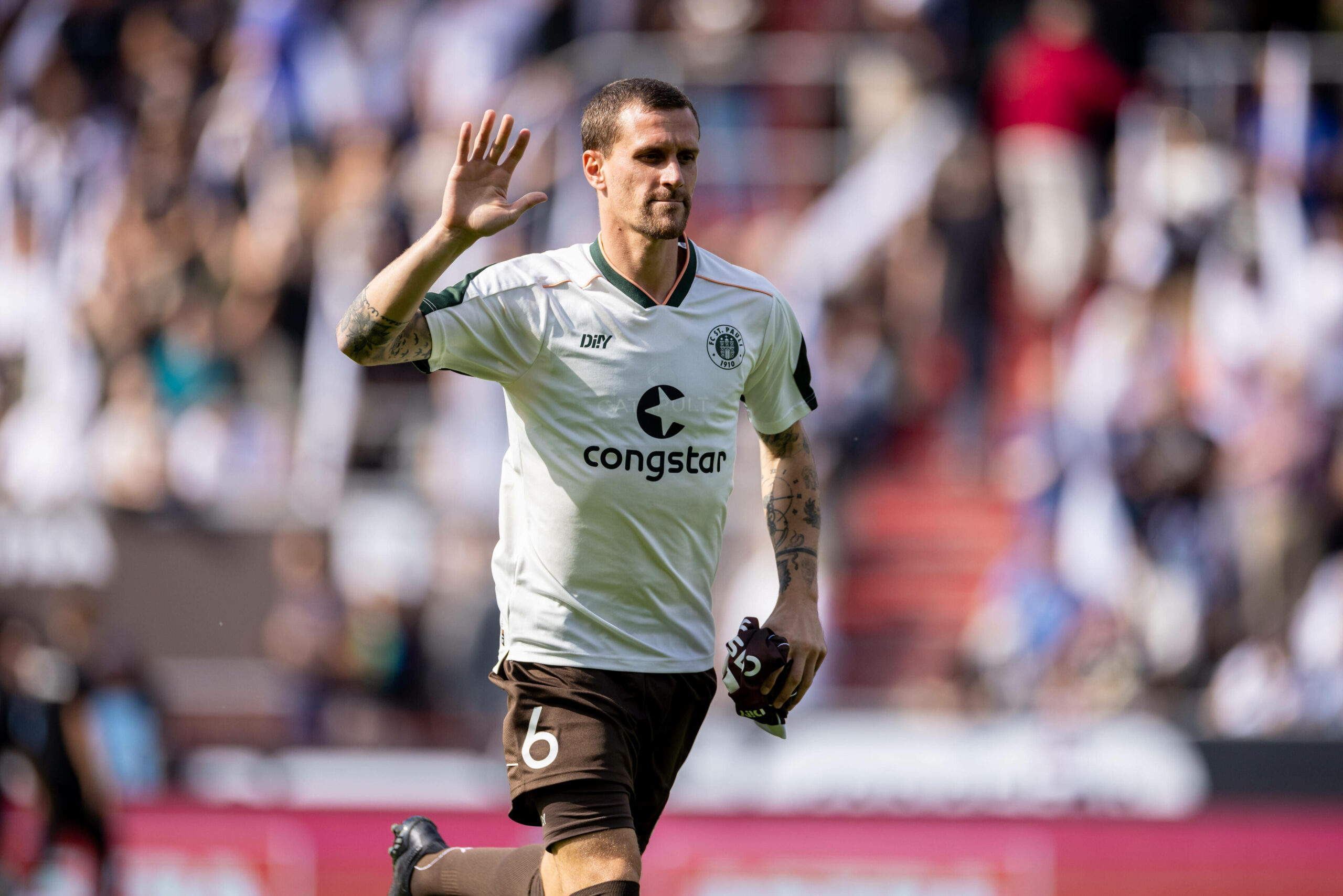 Erster Einsatz im Test: Zoller ist für St. Pauli zurück auf dem Rasen ...