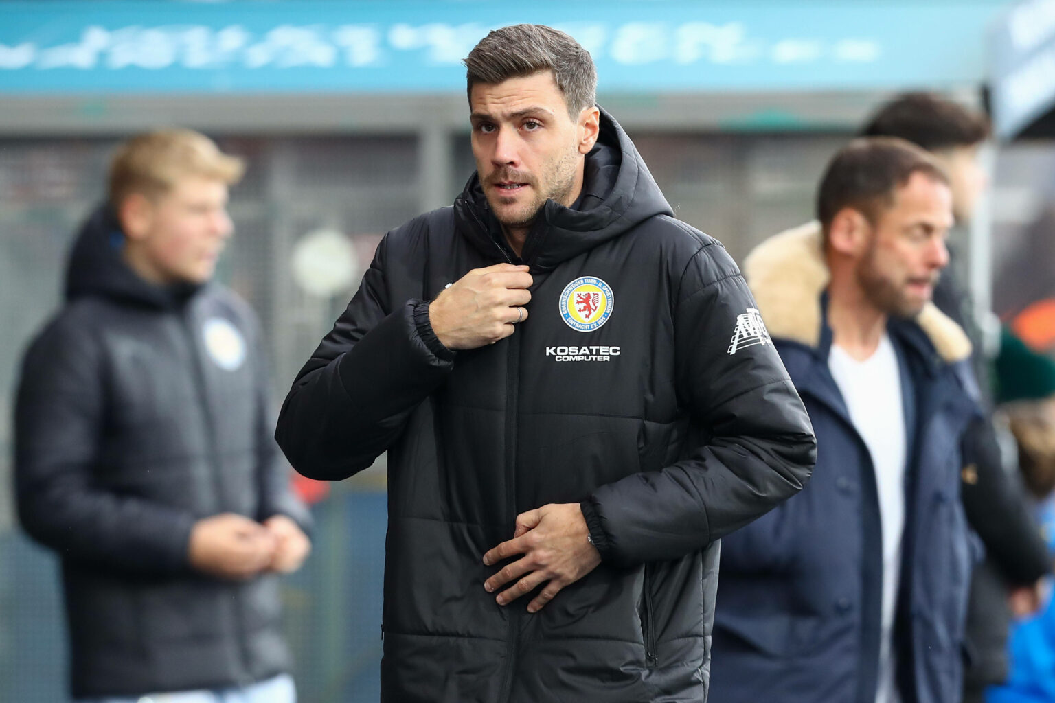 Eintracht Braunschweig: Kessel will Kader im Winter verkleinern – liga2 ...