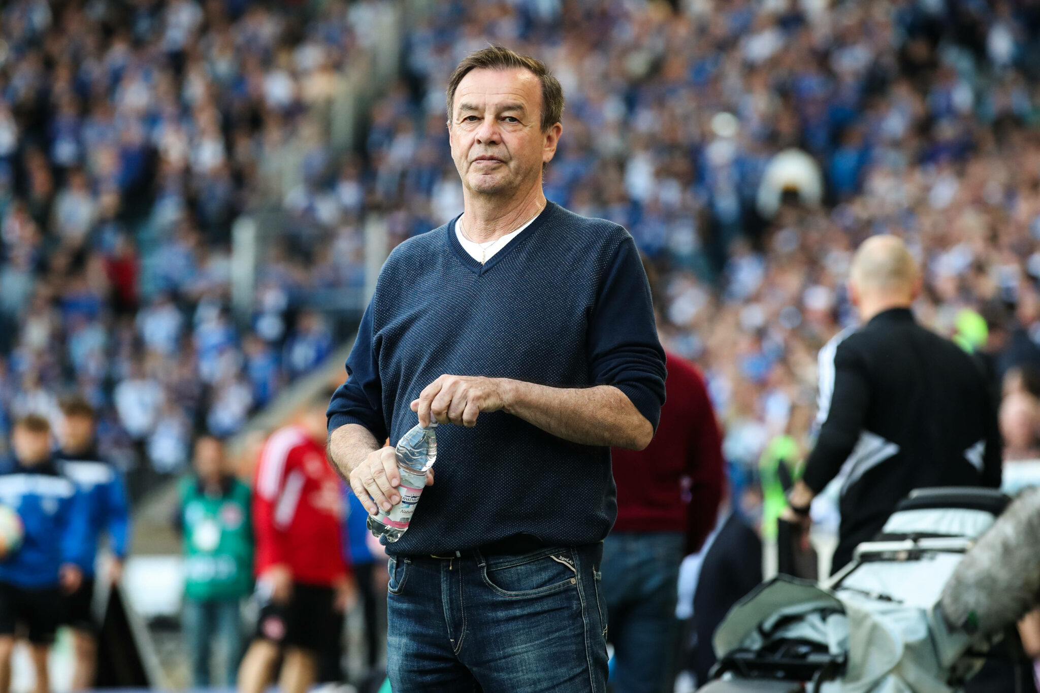 „Zwei bis drei Spieler“: Schork kündigt Verstärkung für FCM an – liga2 ...