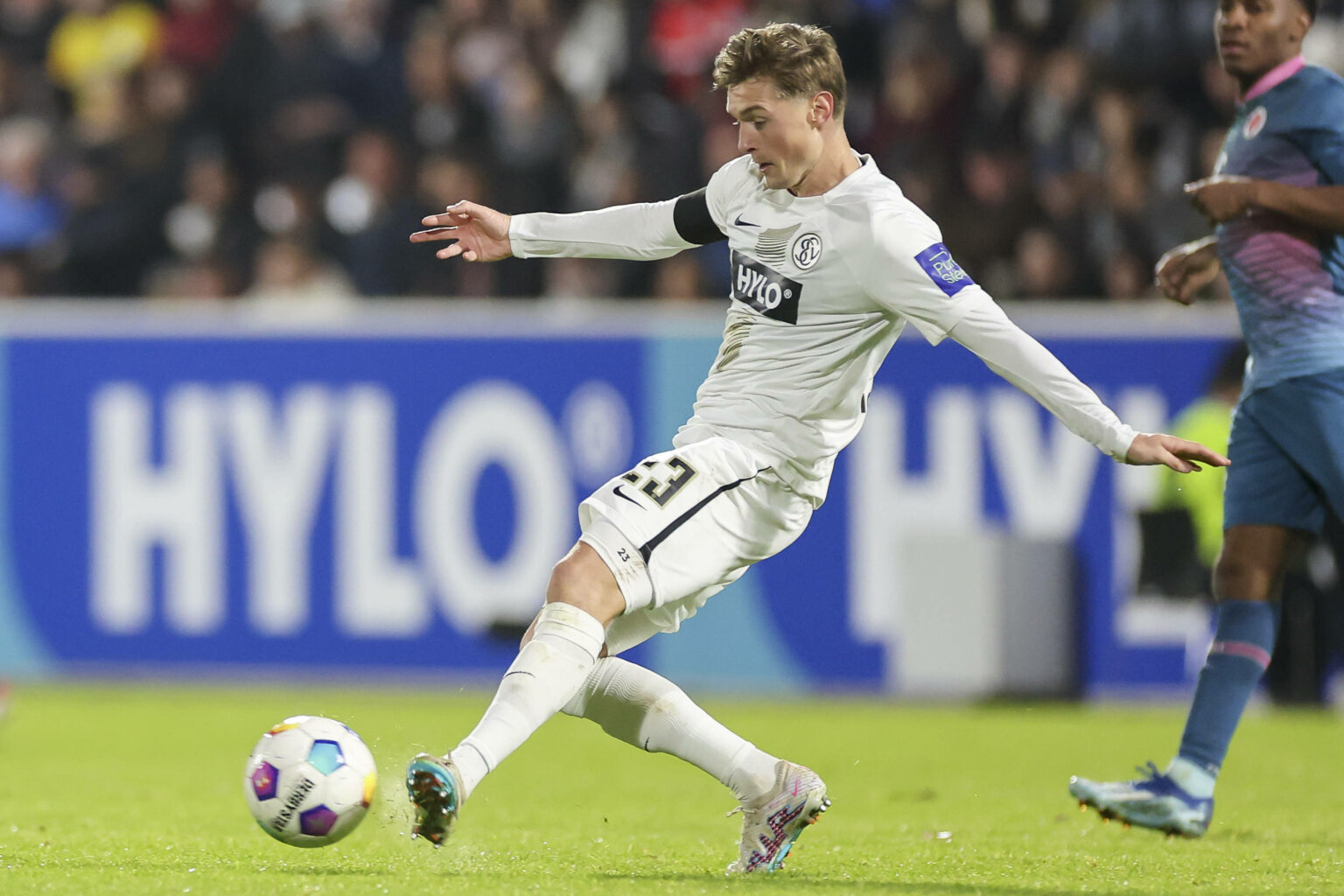 Vorzeitige Verlängerung um drei Jahre: Sickinger bleibt Elversberger ...