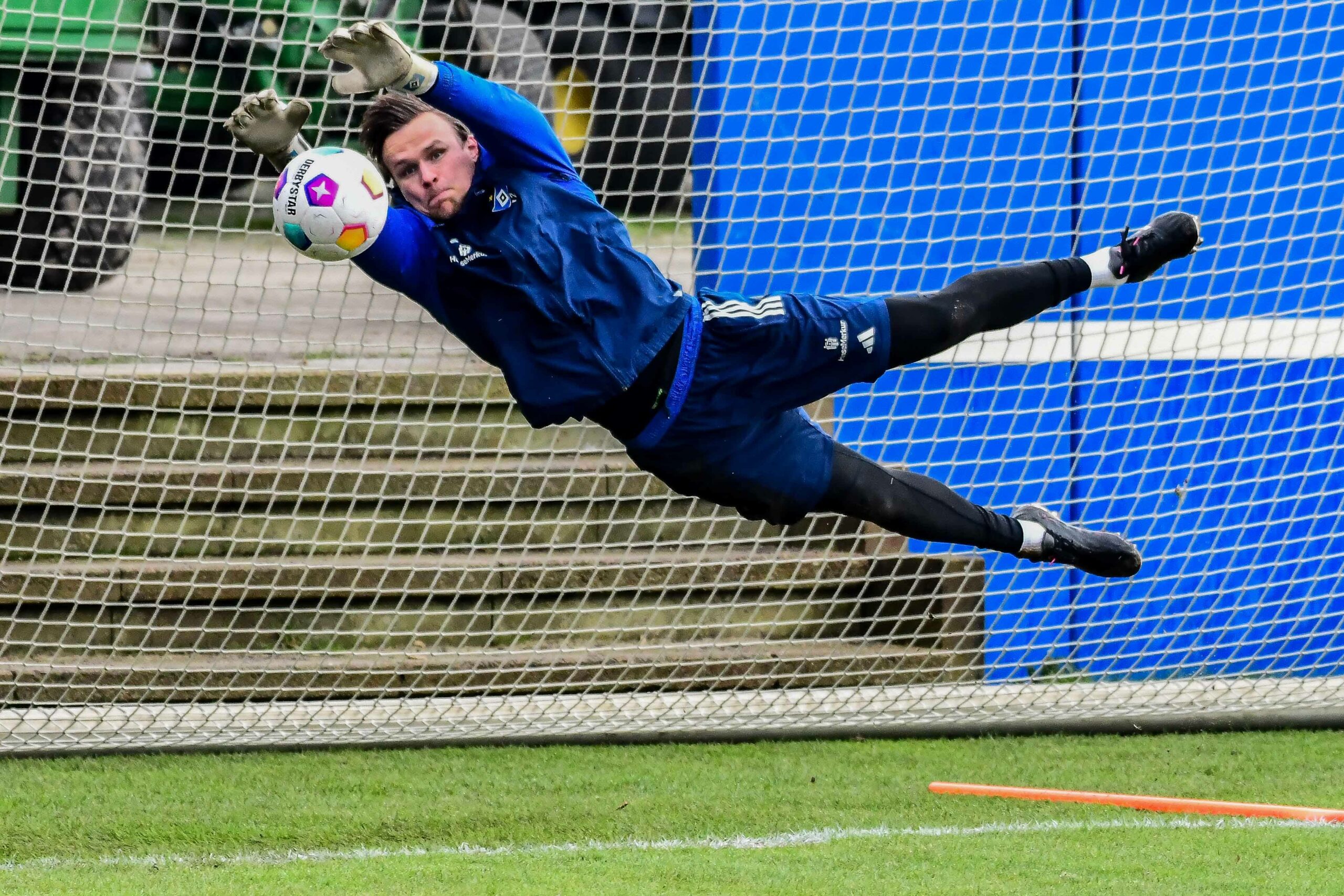 „Weiterhin ein Mehrwert“: HSV verlängert mit Tom Mickel – liga2-online.de