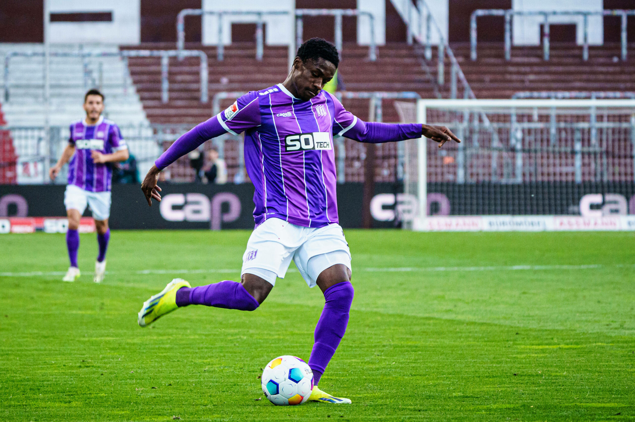 „Bringt extremes Tempo mit“: BTSV legt mit Christian Conteh nach ...