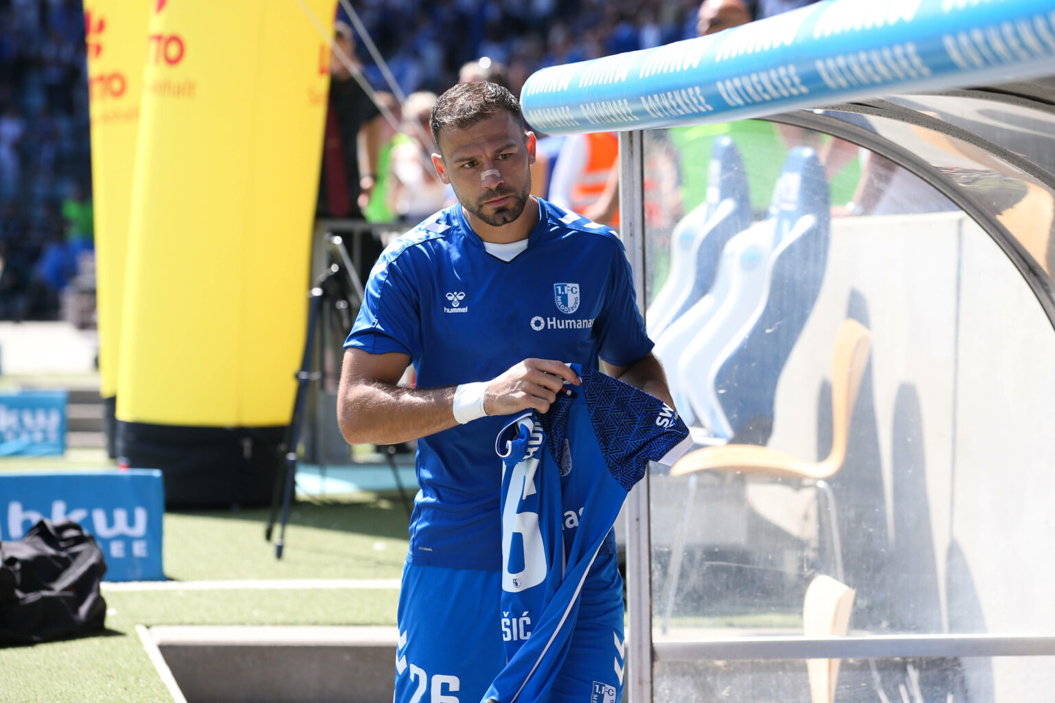 Fraktur befürchtet: Magdeburg droht längerer Ausfall von Marusic ...