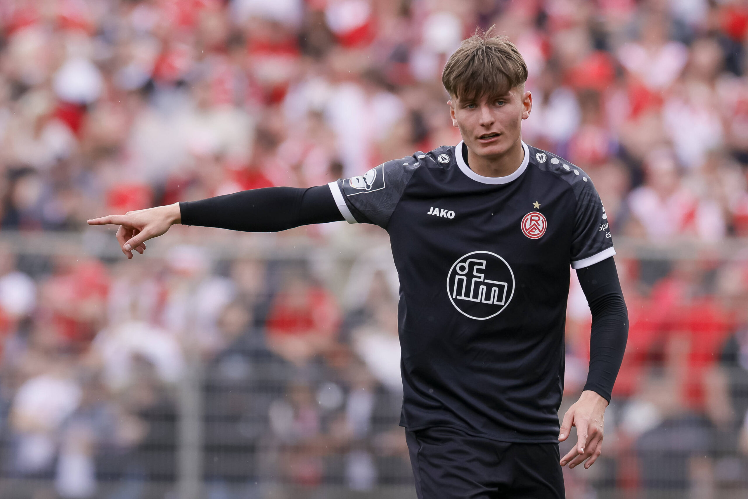 SpVgg Greuther Fürth: Wagner verlängert und spielt für Aachen – liga2 ...