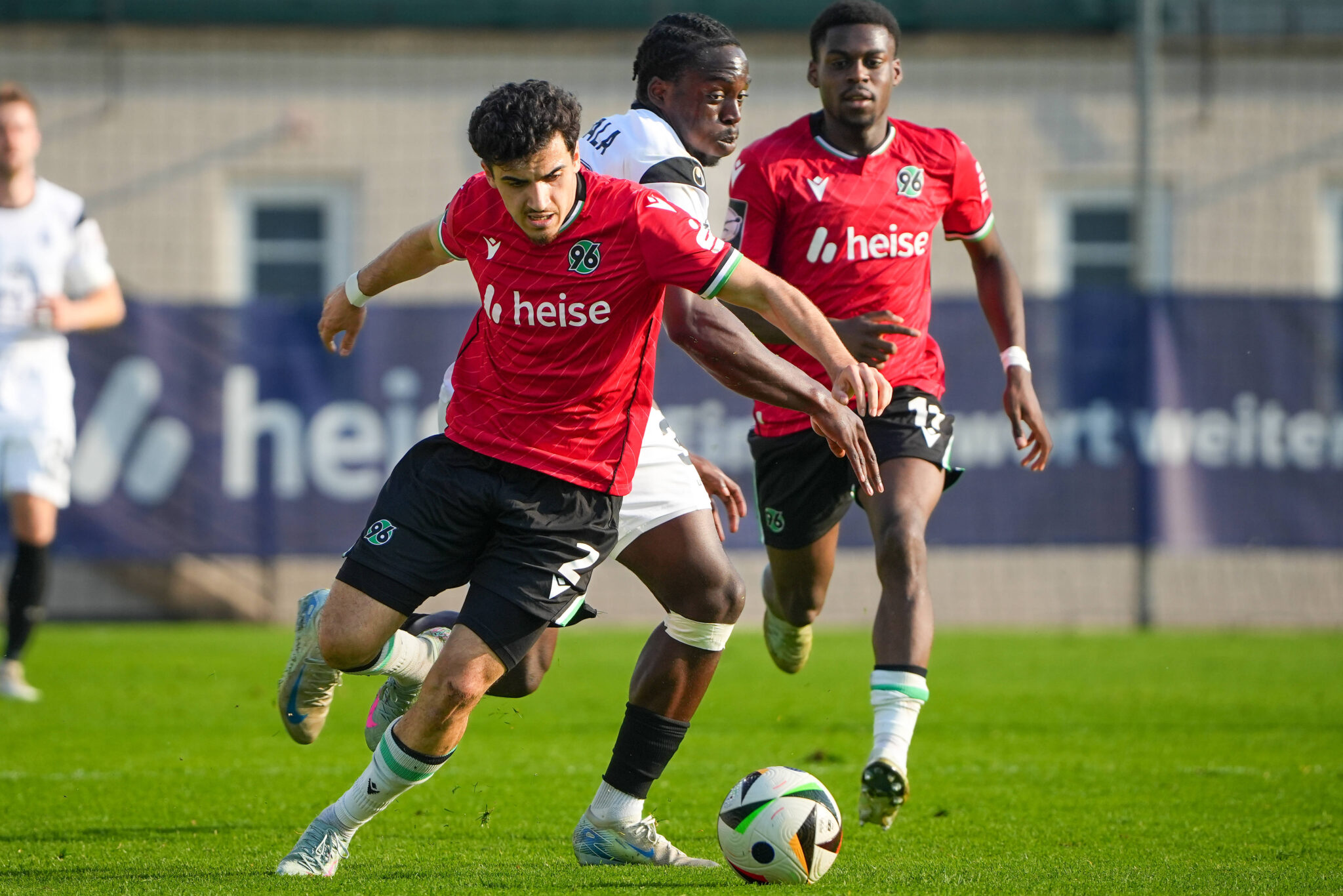 Vorzeitig verlängert: Chakroun bleibt Hannoveraner – liga2-online.de